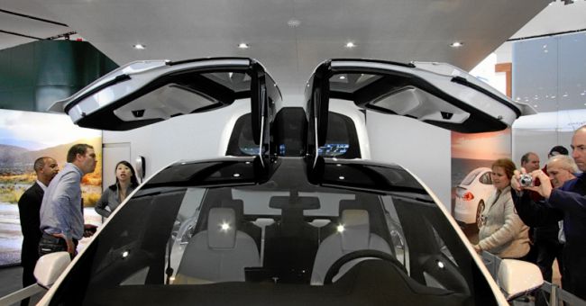 3+1 spekulace, co by mohlo být za projektem Tesla Glass | TESLAFAN